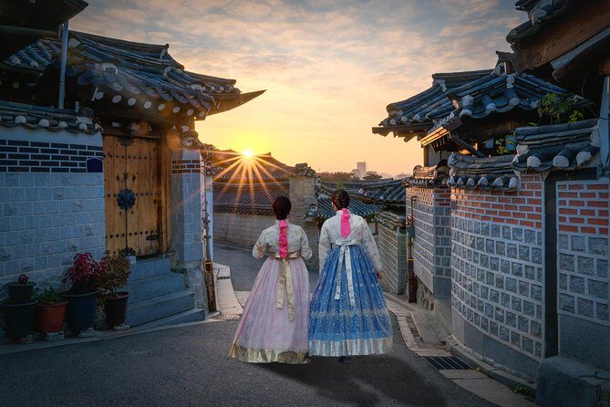 Explore Historic Seoul with a Local, Bukchon Hanok Village - Authentic Experiences and Visitor Feedback