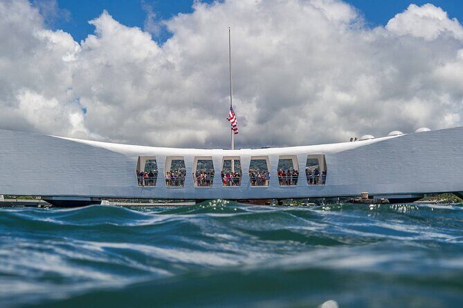 Explore Pearl Harbor, USS Arizona Memorial & Battleship Missouri