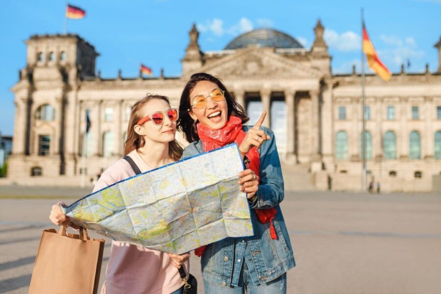 Fast Track Wawel Castle and Old Town Tour with Transfers - Who Should Consider This Tour?