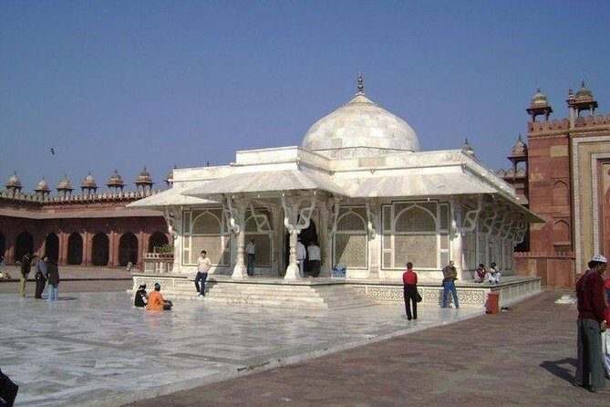 Fatehpur Sikri Guided Tour beyond routine - Authentic Experiences that Stand Out