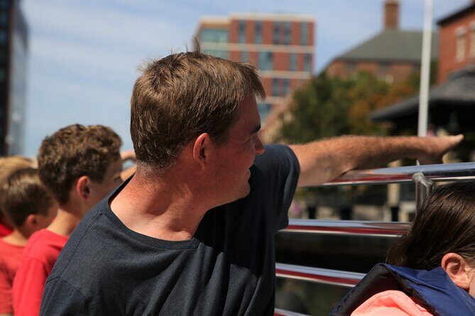Father's Day Boat Tours in Providence - Discovering Providence from the Water