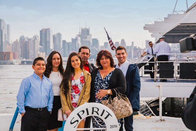 Father's Day Buffet Brunch Cruise on Lake Michigan - Who is This Experience Perfect For?