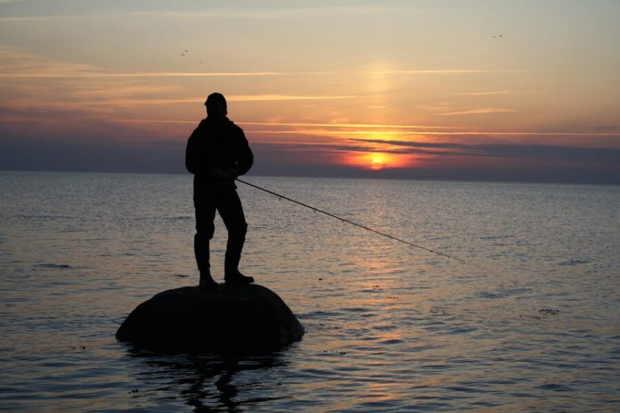 Fehmarn Heiligenhafen: Fishing tour sea fishing with a small group - The Experience of Fishing on Fehmarn