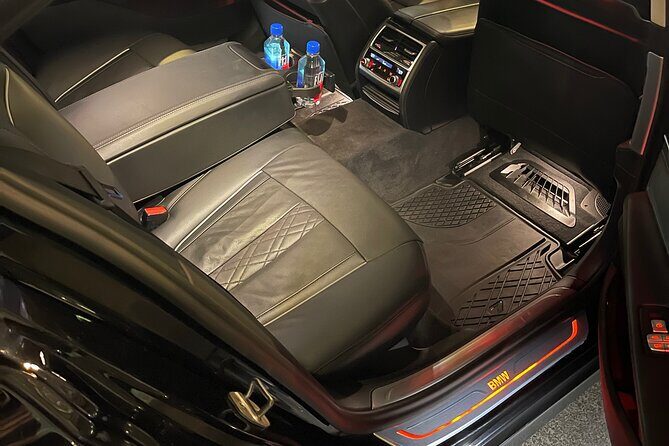 First Class Transfer from Manhattan to NYC Airports (JFK/EWR/LGA) - The Experience: What to Expect During Your Transfer