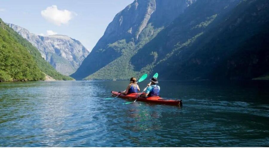 Fjord kayak - Hardangerfjord, Granvin - What to Expect from the Hardangerfjord Kayak Tour