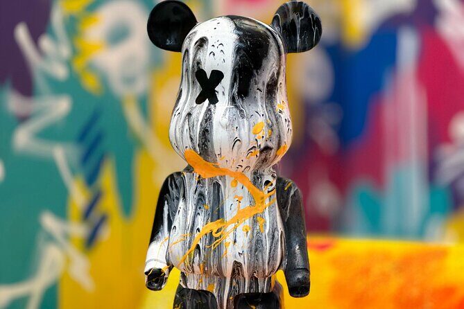 Fluid Bear Public Art Class in Chicago - The Practicalities: Location, Price, and Group Size