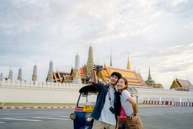 Footsteps of Love: A Romantic Wander through Bangkoks Heart - What Sets This Tour Apart