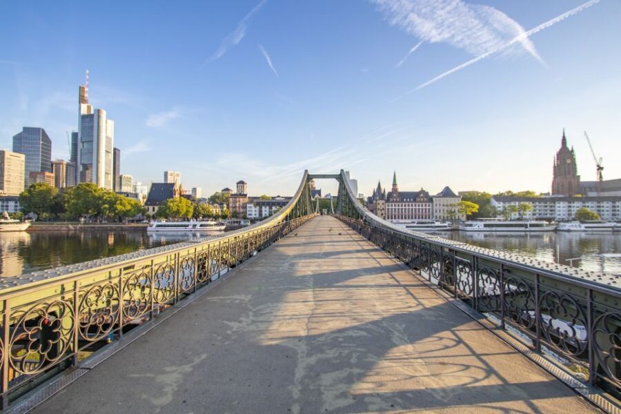 Frankfurt: Capture the most Photogenic Spots with a Local - Detailed Breakdown of the Experience