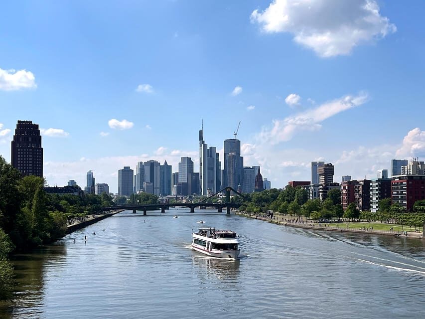 Frankfurt: Walking tour in German in private - just for you and your friends - The Tour Itinerary: Exploring Frankfurt’s Heart and Hidden Corners
