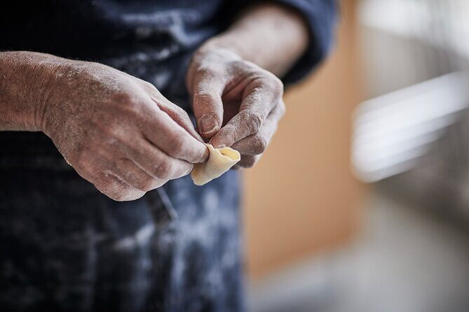 Fresh Stuffed Pasta: Tortelloni with Spinach and Ricotta - Authenticity and Unique Features