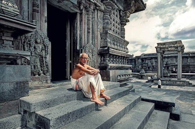 From Bengaluru: Private Tour Sravanbelgola, Belur & Halebidu - Scenic Drive and Historical Hassan