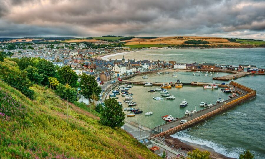From Edinburgh: Glamis and Dunnottar Castles Tour in Spanish - What’s Included and What’s Not