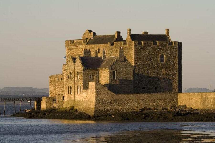 From Edinburgh: Outlander Full-Day Tour in Spanish - Authenticity and Educational Value