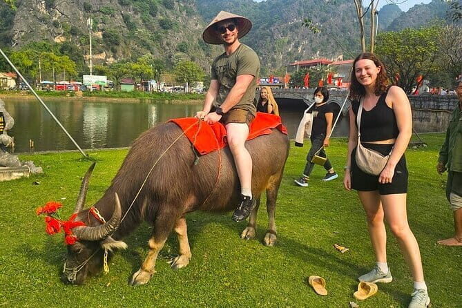From Hanoi: Luxury Private Tour to Local Family, Tam Coc & Hoa Lu - The Itinerary in Detail
