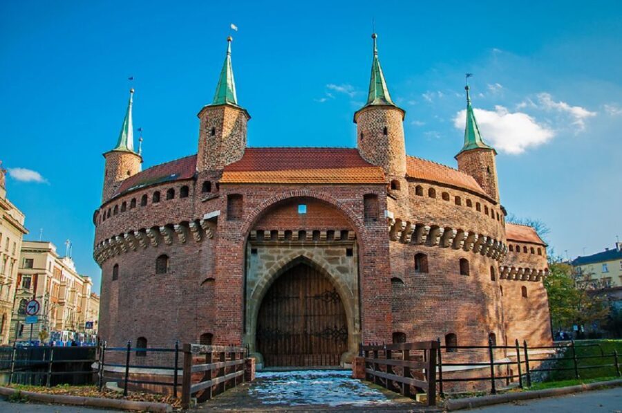 From Katowice: Krakow Old Town Private Guided Day Trip - Visiting Wawel Hill: The Heart of Krakow’s Power