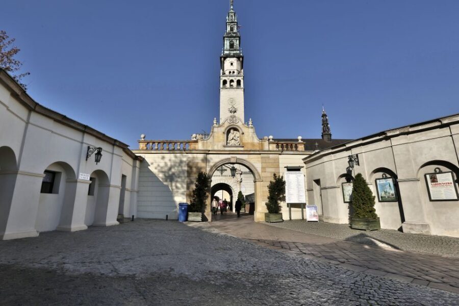 From Krakow: Czestochowa - The Black Madonna - The Itinerary and Key Highlights