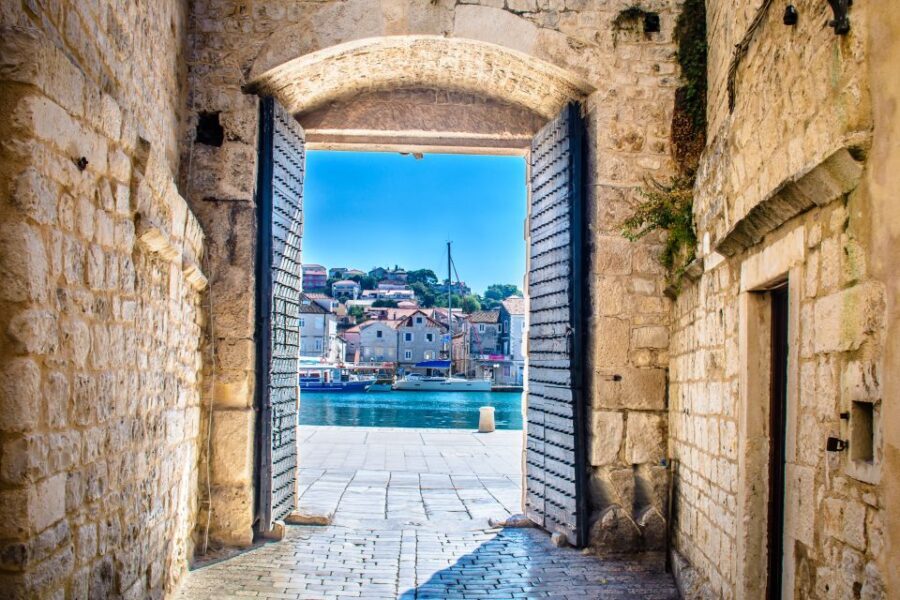From Makarska Riviera: Full-Day Split & Trogir Tour - The Itinerary: A Day Packed with Highlights and Practicalities