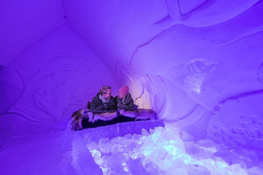 From Rovaniemi: SnowHotel Visit with Ice Restaurant Dinner - The Ice Restaurant: A Feast in a Frozen Frame