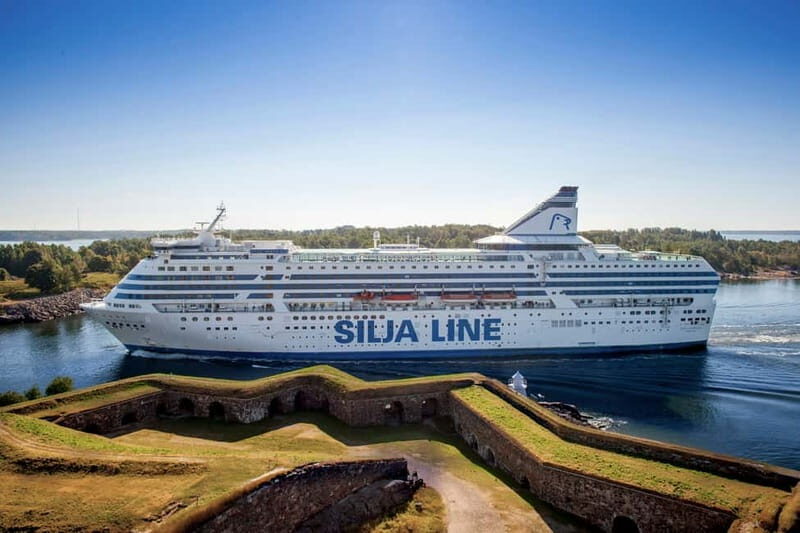 From Stockholm: 3-Day Return Cruise to Helsinki & Breakfast - A Day in Helsinki: Exploring the Finnish Capital