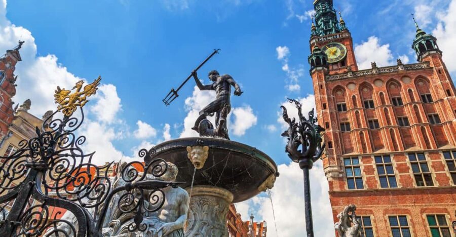 From Warsaw: One Day Private Tour to Gdansk and Sopot - Exploring Gdansk: A City of Resilience and Charm
