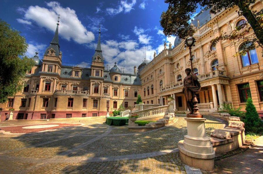 From Warsaw: Small-Group Tour to Lodz with Lunch - Does the Tour Deliver Value?
