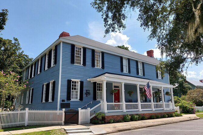 Fugitives, Fighters, and Fudge: St. Marys Walking Tour - Who Should Consider This Tour?