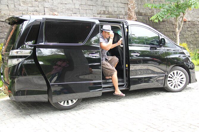 Fukuoka Airport (FUK) to Fukuoka - Round-Trip Private Transfer - Breakdown of the Experience