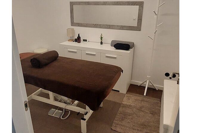 Full body massage 60 minutes - The Practical Side: Booking, Cancellation, and Tips