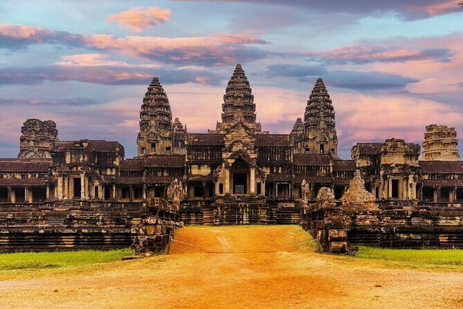 Full Day Angkor Wat Sunrise Tour with Guide from Siem Reap - Exploring Angkor Thom and Bayon Temple