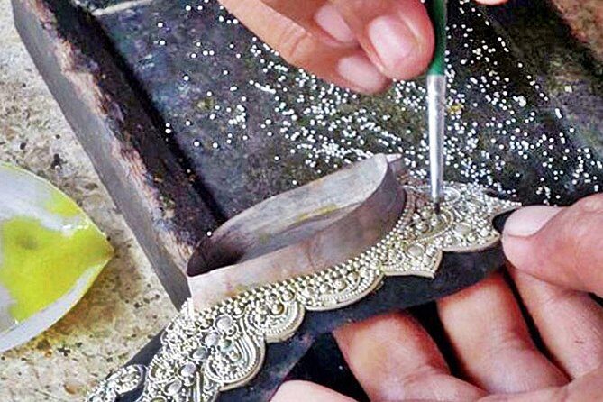 Full Day Bali Private: All About The Ubud Artisan Tour - Scenic Landscapes and Modern Bali