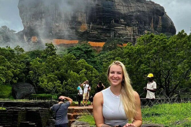 Full Day Private Tour to Sigiriya and Dambulla - Exploring Sigiriya: The Magnificent Rock Fortress