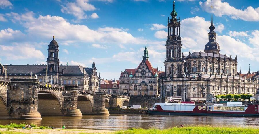 Full-Day Private Trip from Prague to Dresden - Key Points
