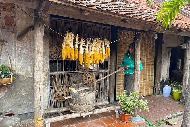 Full-Day Trip to Duong Lam Ancient Village With Jeep & Daily Life - What’s Included and What’s Not