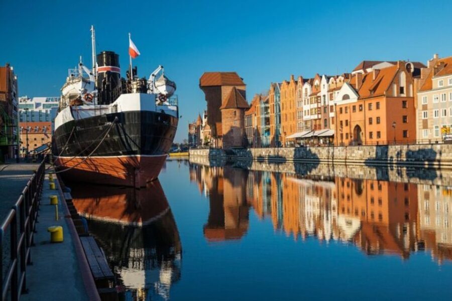 Gdansk: Private custom walking tour with a local guide - A Walk Through the Main Sights and Hidden Corners