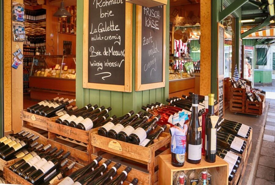German Wine Self-Guided Tour in Munich's Old Town Wine Bars - How the Itinerary Works