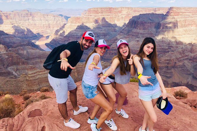 Grand Canyon Tour in Spanish with Skywalk and Hoover Dam included - Detailed Review of the Tour Experience
