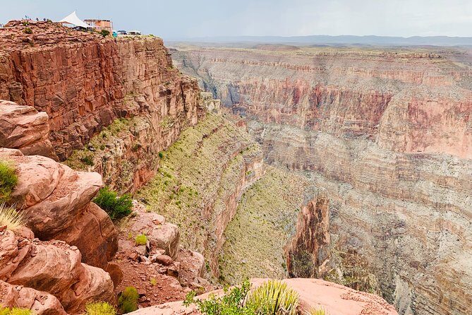 Grand Canyon Tour with Skywalk and Spanish Helicopter Flight - FAQs
