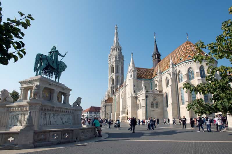 Grand City Tour & Madame Tussauds - A Close Look at the Itinerary