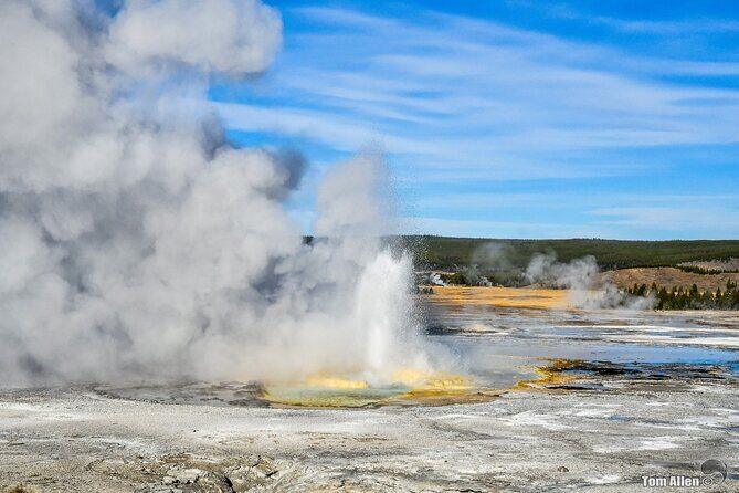 Grand Teton, Yellowstone, Devils Tower and Mount Rushmore 7-day Tour - Day 5: From Yellowstone to Cody, Western Heritage