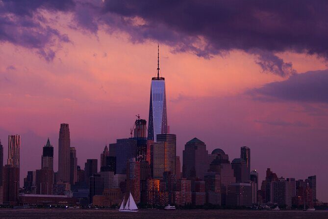 Gray Line New York City Night Tour by Bus - What the Guide Offers and How It Matters