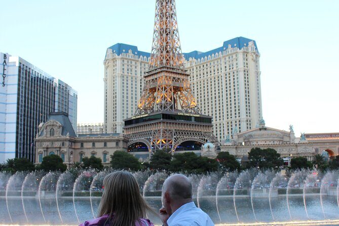 Group Discounted Walking Tour on the Las Vegas Strip with Photos and Champagne - A Closer Look at the Itinerary