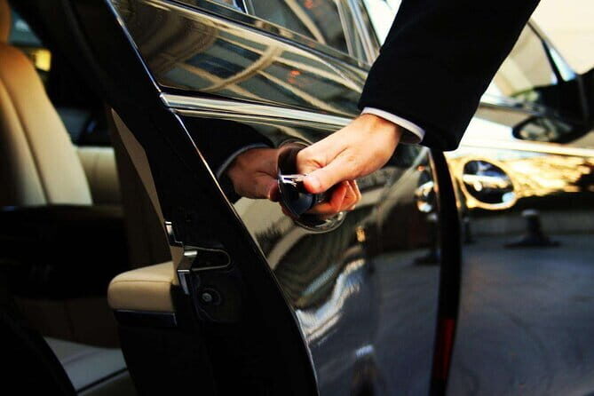 Guangzhou Downtown Hotel - Baiyun Airport OneWay Private Transfer - How the Booking and Pickup Process Works