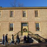Guided Colonial Christmas Tour in Williamsburg - The Guide and Group Dynamics