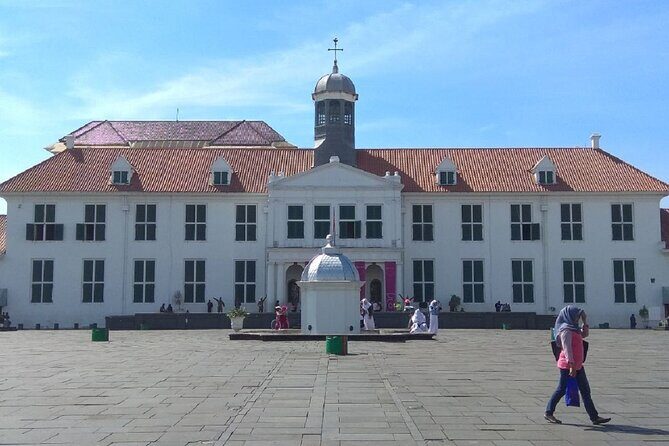 Guided Sightseeing Tour from Jakarta - Practicalities and Tips