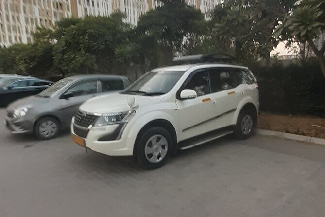 Gurgaon taxi service near me | Local and Outstation 9821449571 - The Journey from Gurgaon to Agra: What to Expect
