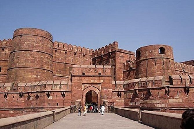 GURUGRAM To Taj Mahal Private Tour 02 Days - Detailed Breakdown of the Itinerary