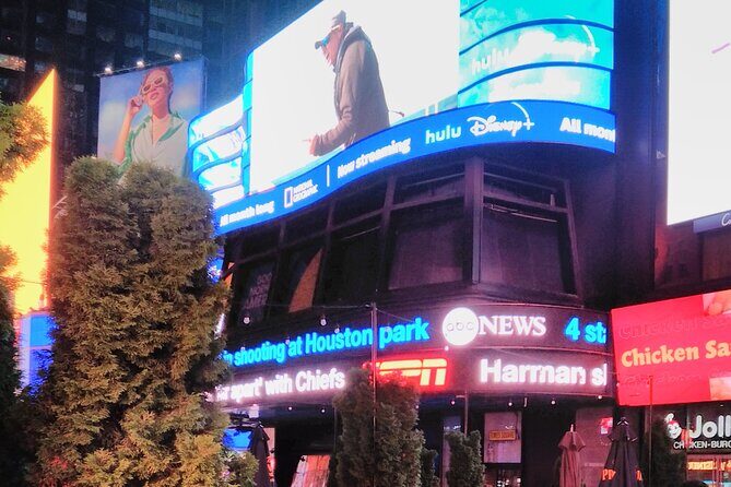 Half Day Guided Evening Walking Tour in Time Square, New York - What Makes This Tour Stand Out