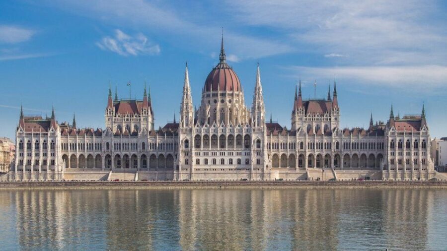 Half Day Private Budapest Driving Tour - Highlights on the Buda Side