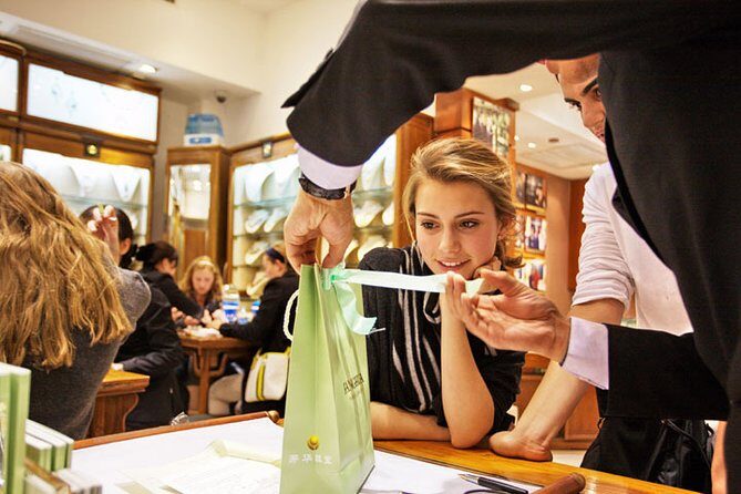 Half Day Tour:Market Shopping Acrobatic Show & Peking Duck dinner - The Value of This Tour