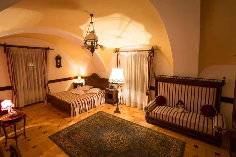 Haller Castle: Romantic Getaway with Dinner - Wellness and Relaxation